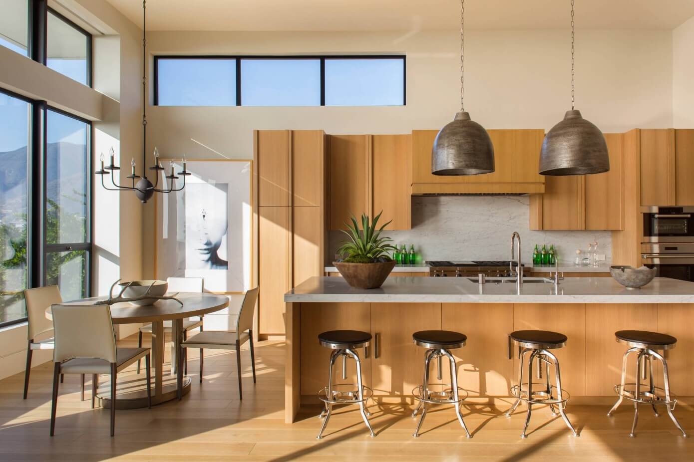 Modern View Home by DTM Interiors | HomeAdore