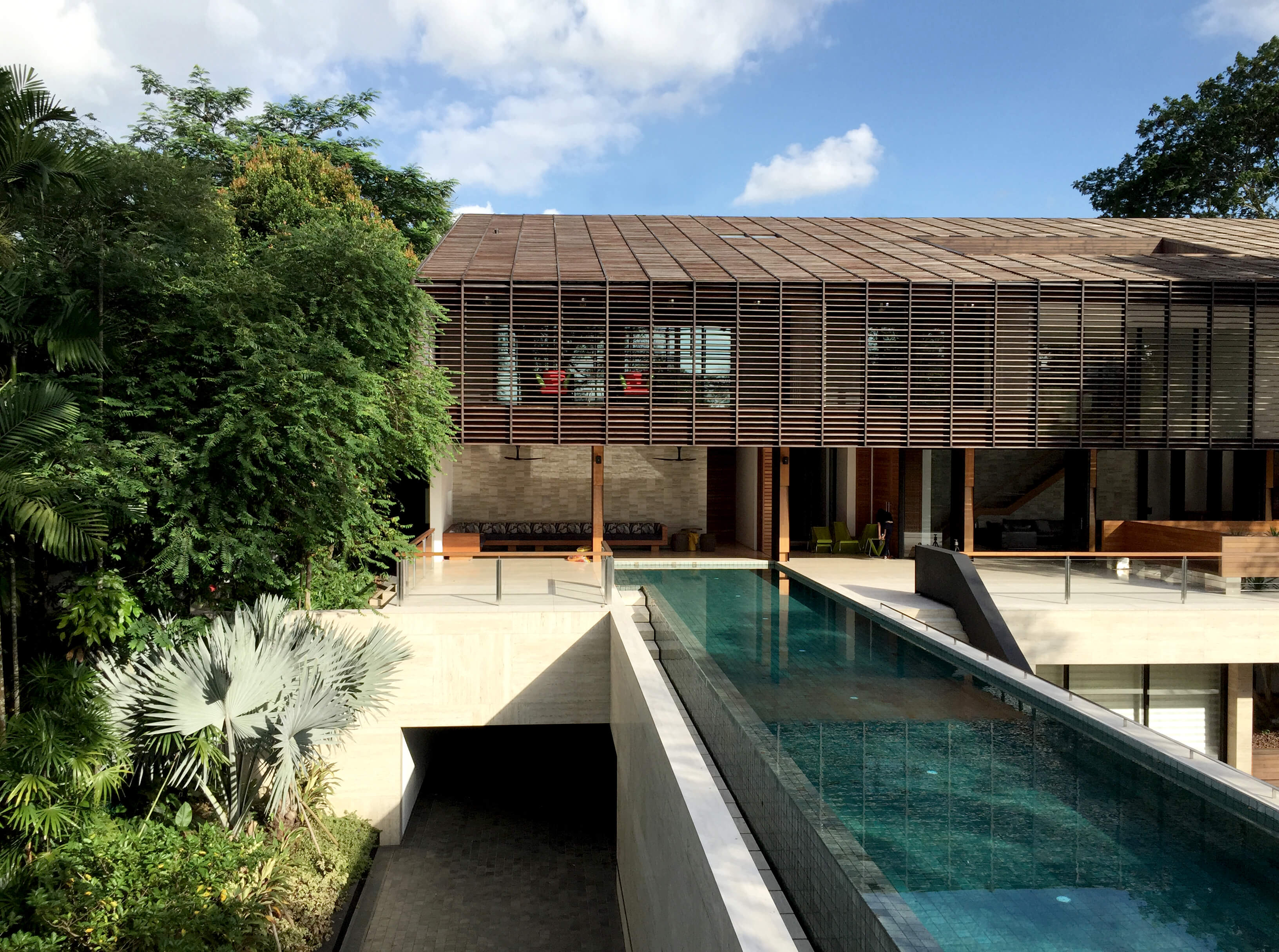 Gallop House by Alan Tay | HomeAdore