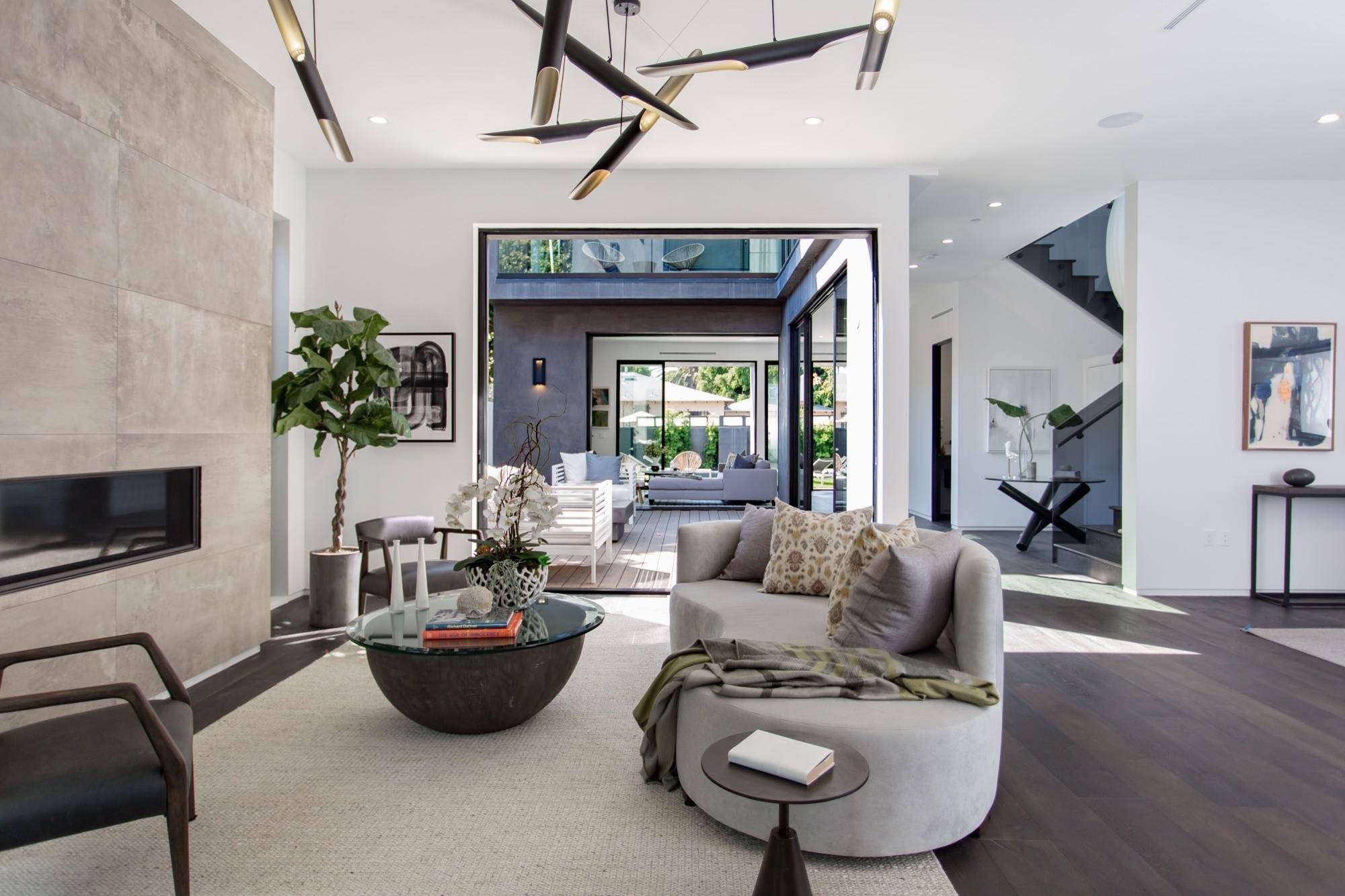 House in Venice by Golden Line Construction | HomeAdore