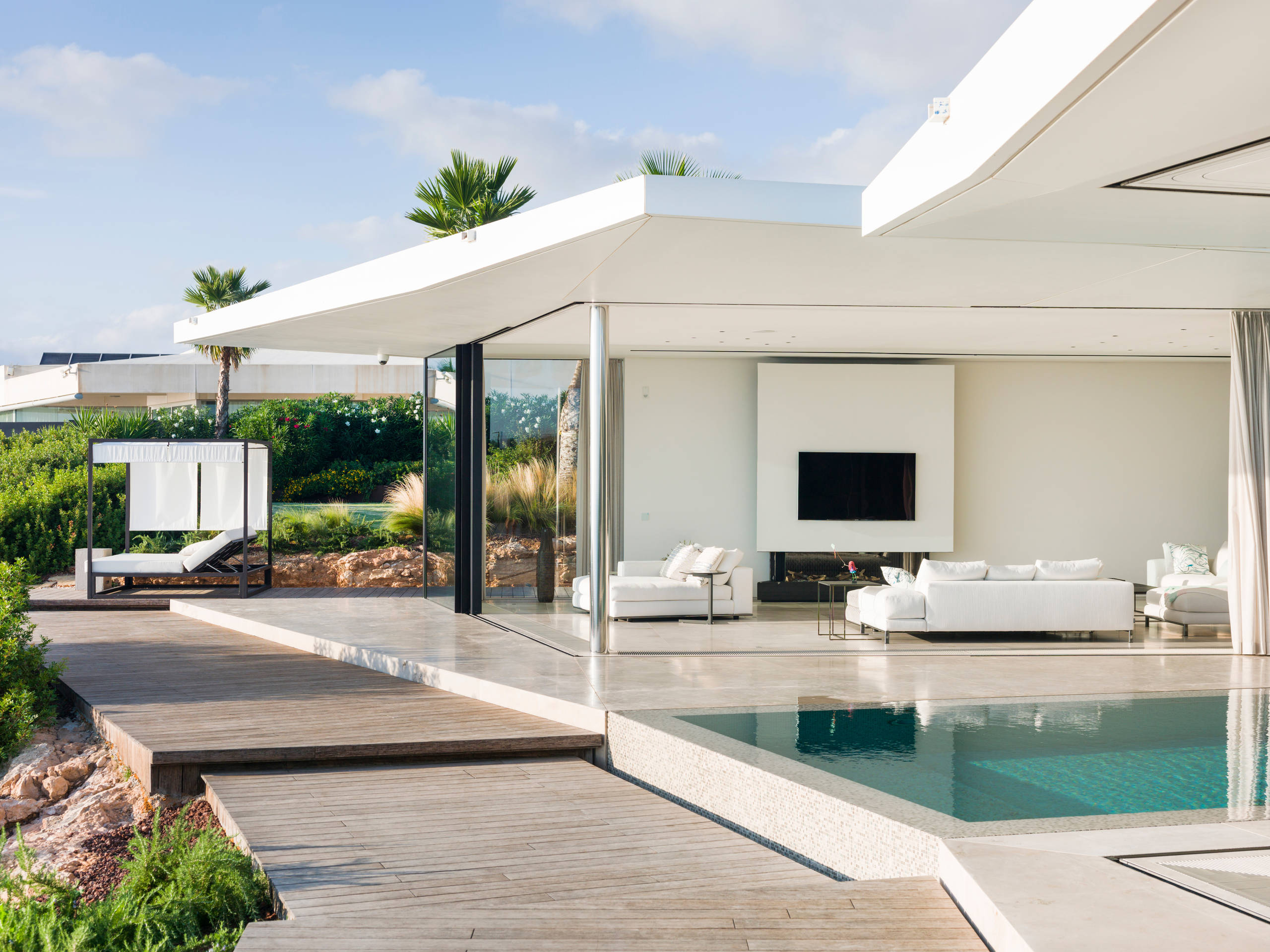 1306 House by JLE Arquitectos | HomeAdore