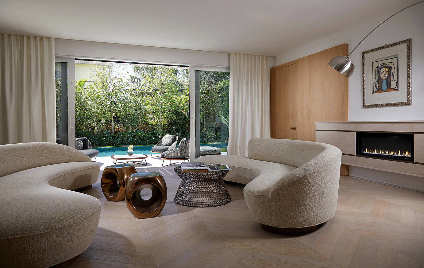 Contemporary Beach House by Beacon Construction Group | HomeAdore