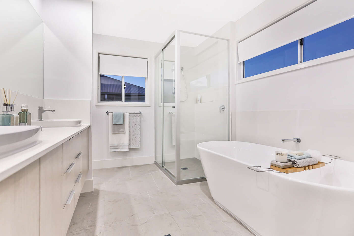 011-skyview-with-roof-terrace-by-ownit-homes | HomeAdore