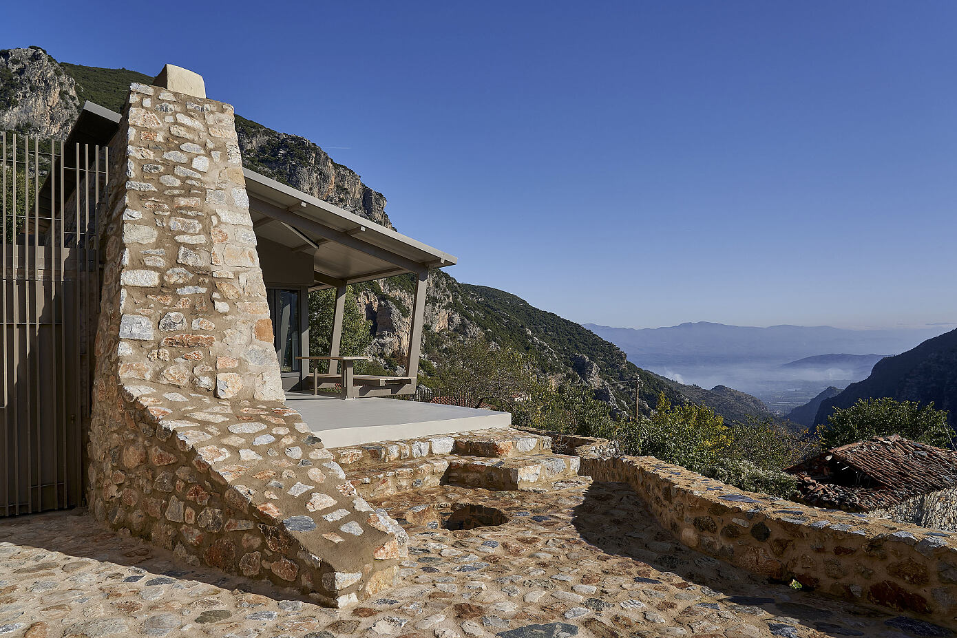 Yoik of Taygetus by Z-level Architecture | HomeAdore