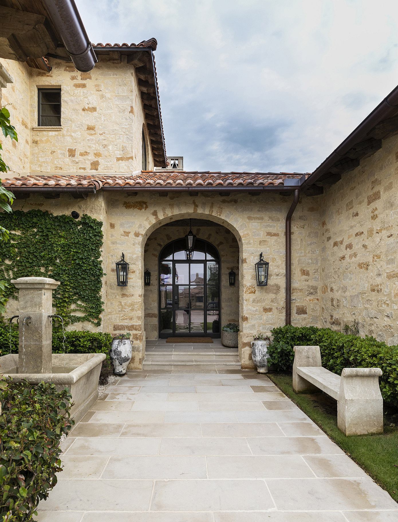 004-houston-oaks-rustic-soul-ryan-street-architects | HomeAdore