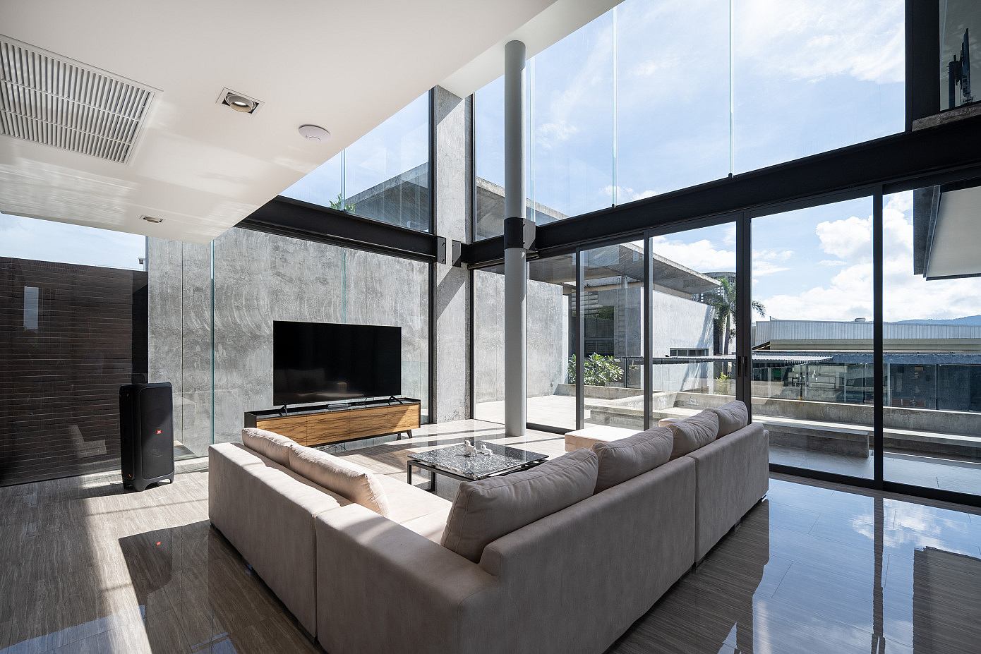 005-piticharoenkit-residence-vive-design-studio | HomeAdore