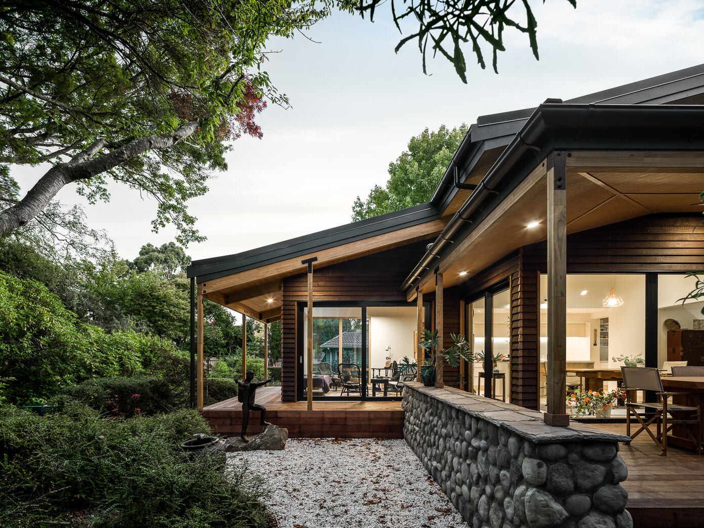 The Big Cottage by Bob Burnett Architecture | HomeAdore