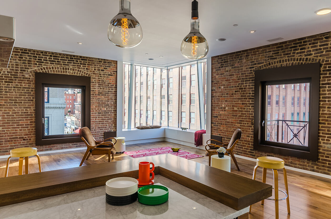 173 West Broadway by TRA Studio | HomeAdore