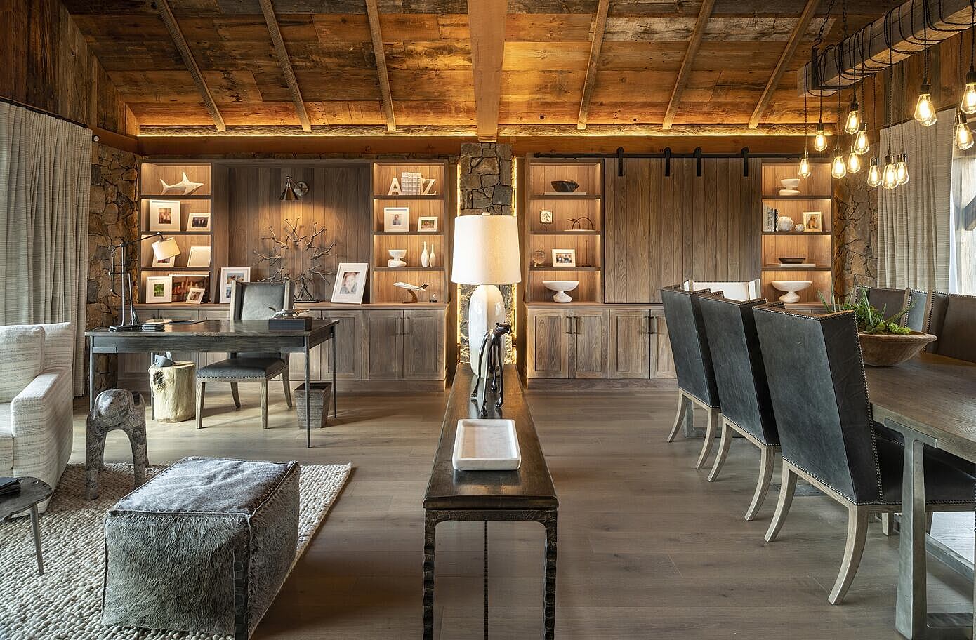 Barn Office: A Picturesque Workspace with Amish Craftsmanship | HomeAdore