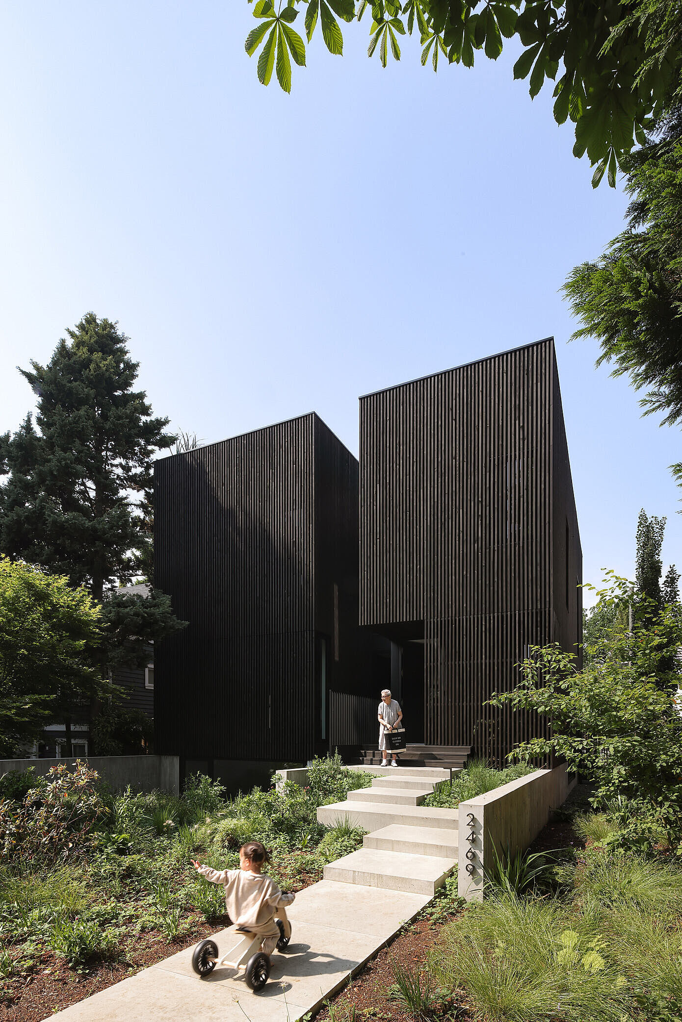 Full House: A New Era of Multi-Generational Living | HomeAdore