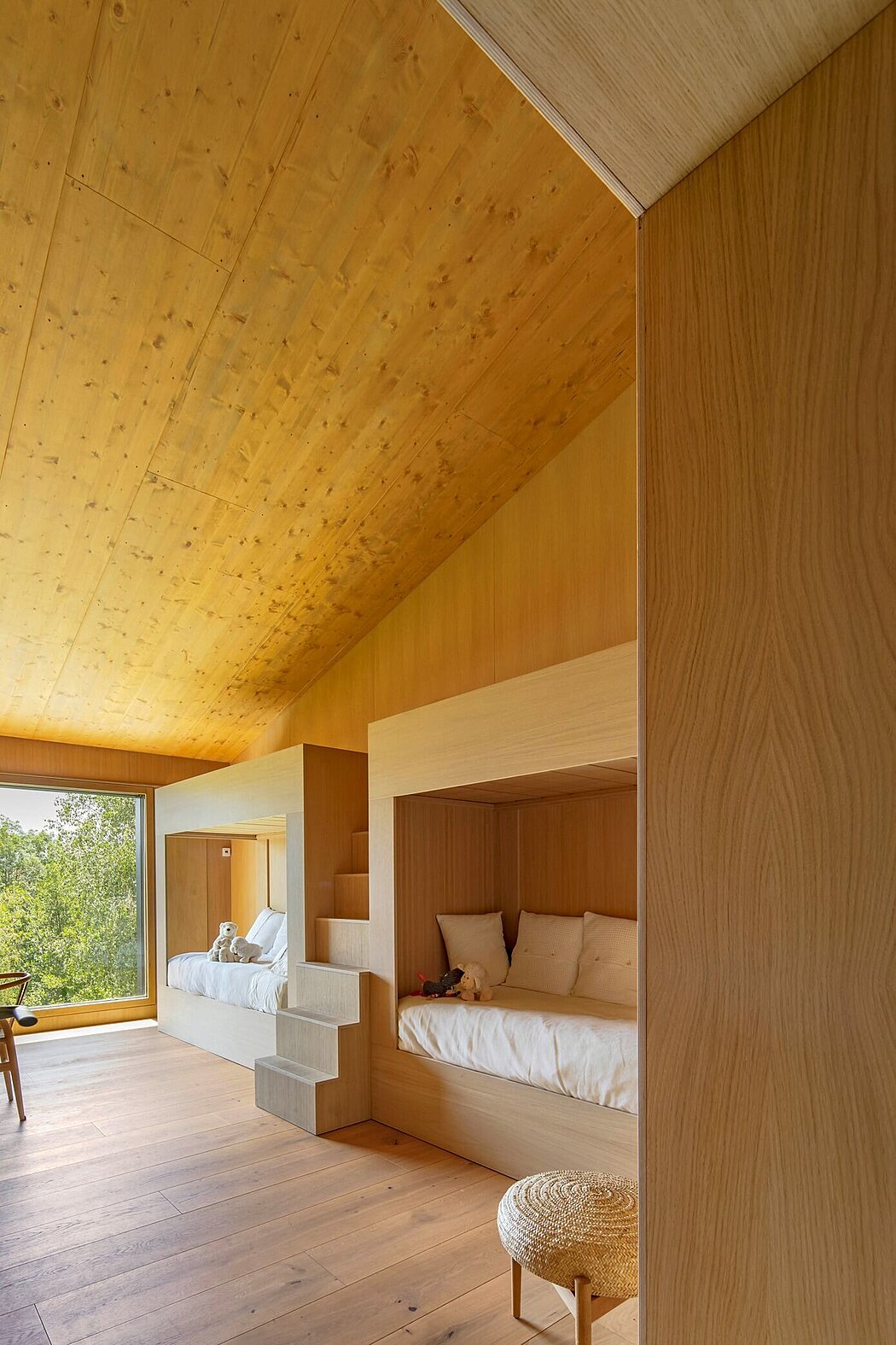 Trapeze House: A Spanish Gem That Breathes With the Cadí Mountains ...