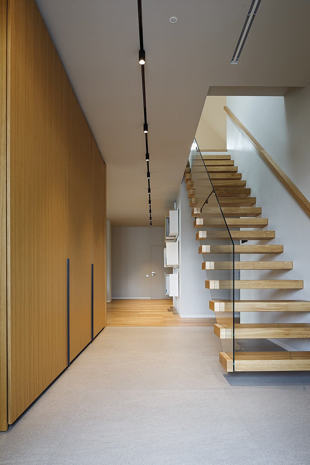 HY/13: The Stunning Minimalist House in Ivano-Frankivsk | HomeAdore