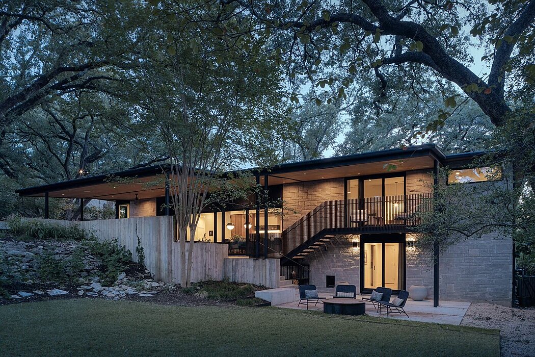 Bridle Path Residence: Modern Embrace of 1950s Split-Level Design ...