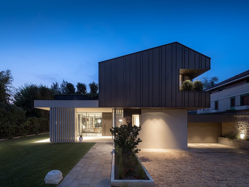 Private Residence in Italy: Fusion of Old and New | HomeAdore