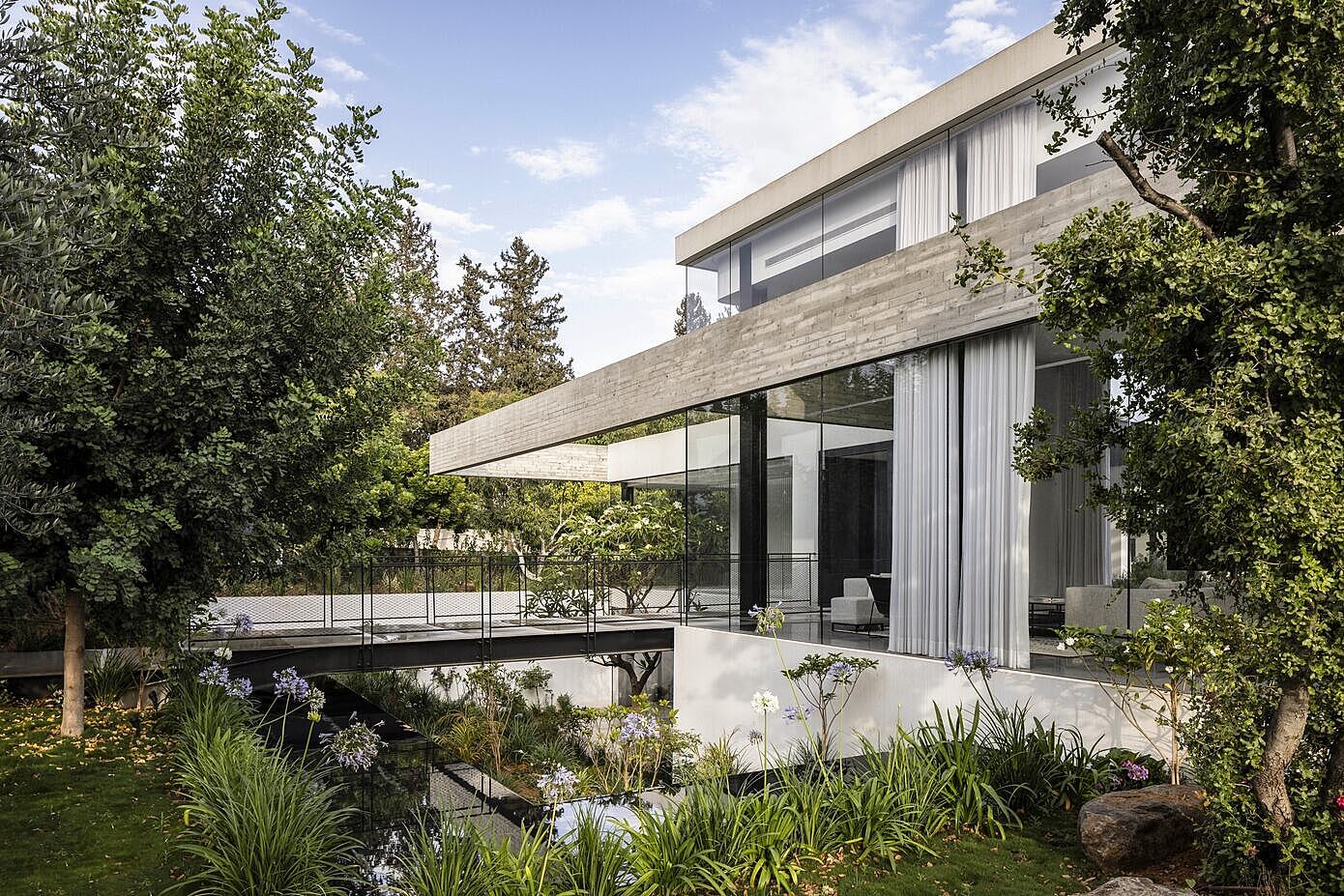 Z3’s Three-Generation Design: Bridging Family Bonds in Modern Style ...