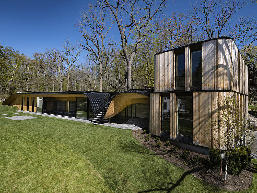 Fold House: Harmonizing with Hamilton’s Hills | HomeAdore