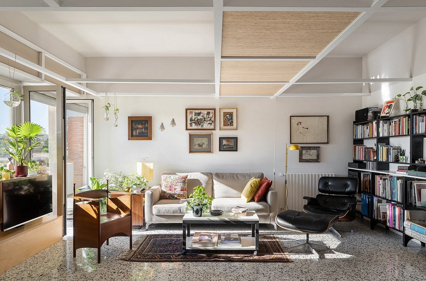 Casa Imalex: Embracing Openness in a Naples Apartment Makeover