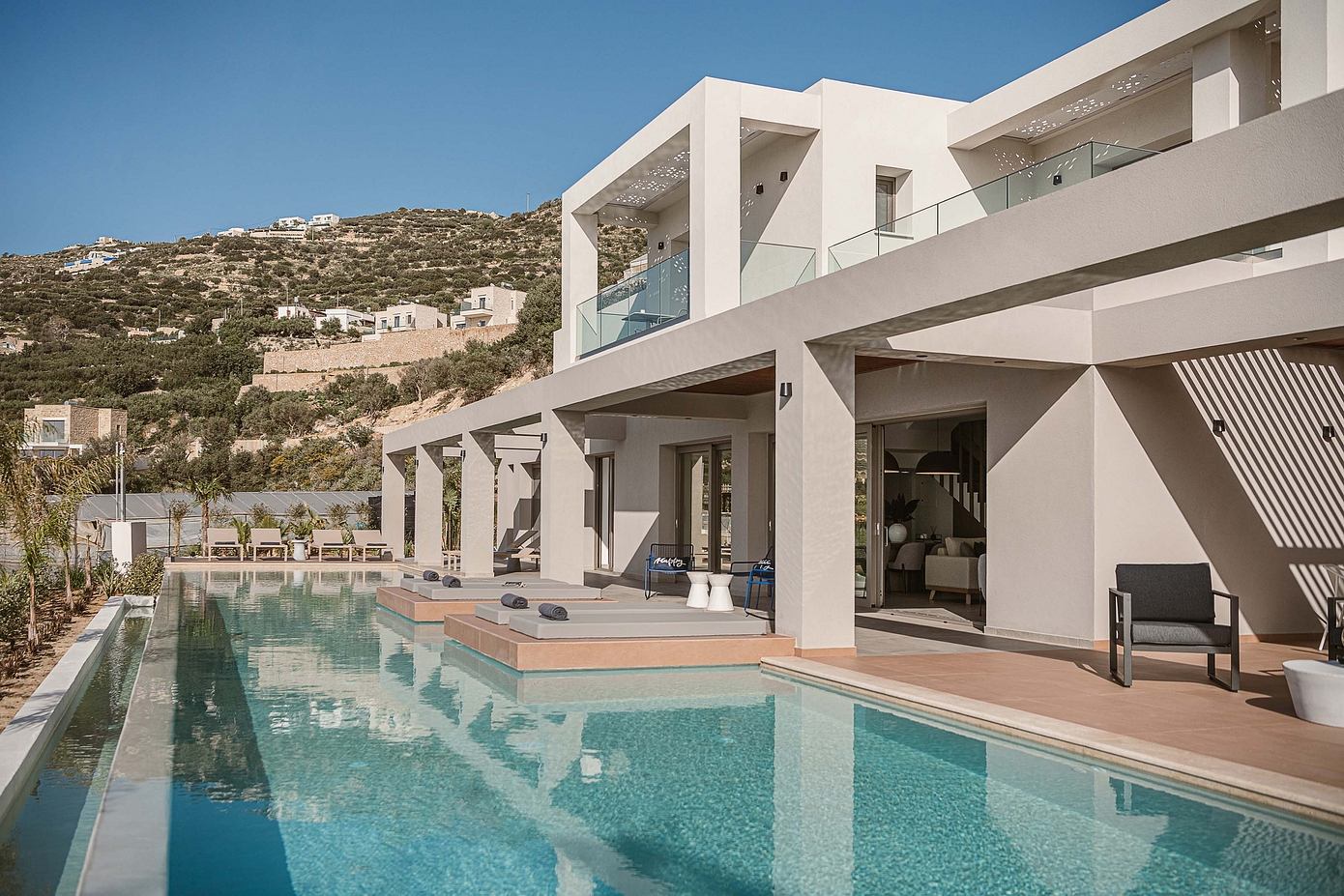Villa Aora: A Sleek Modern Home in Kissamos