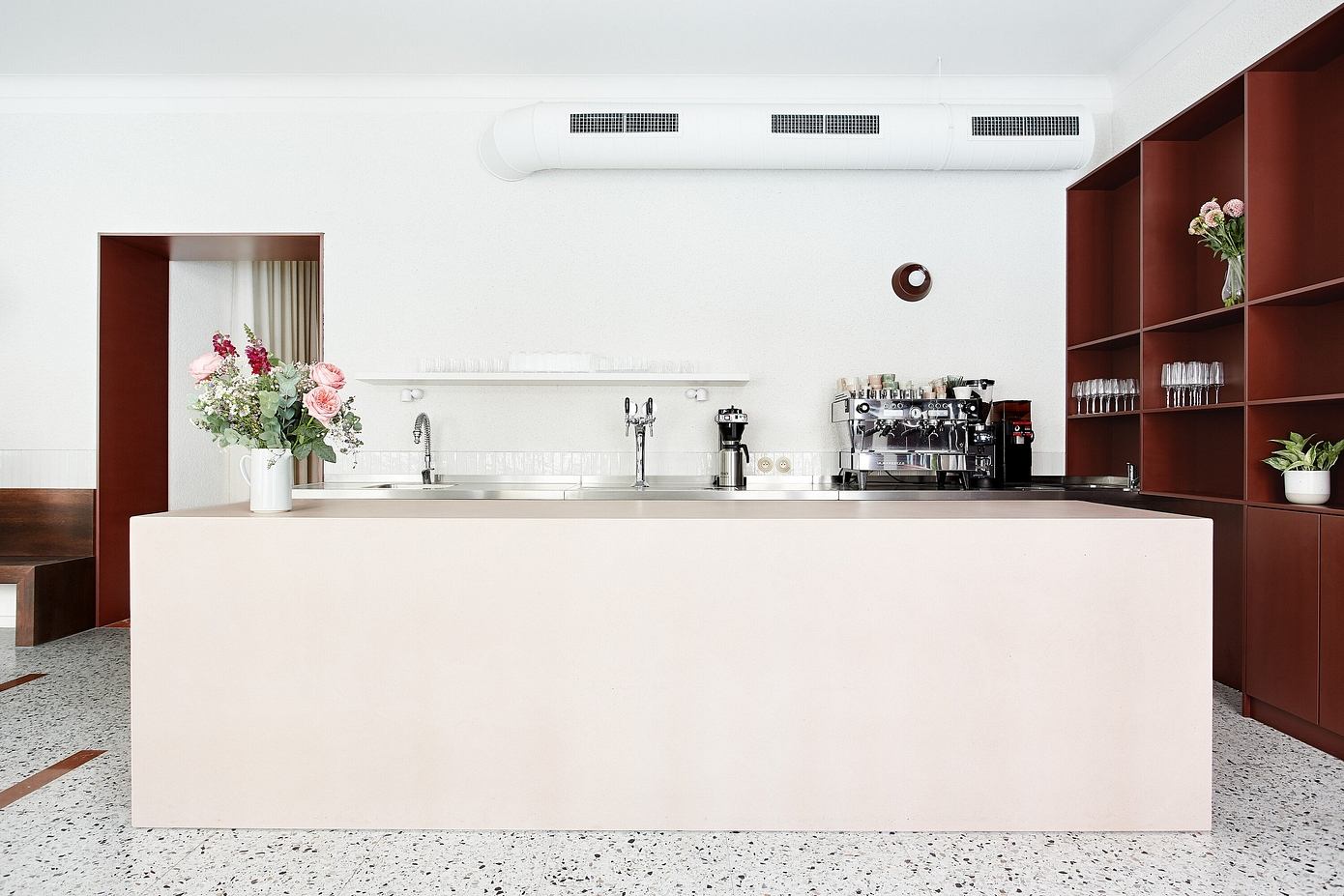 Mezi Srnky is Designed as a “Peaceful Spot to Savor Coffee” | HomeAdore