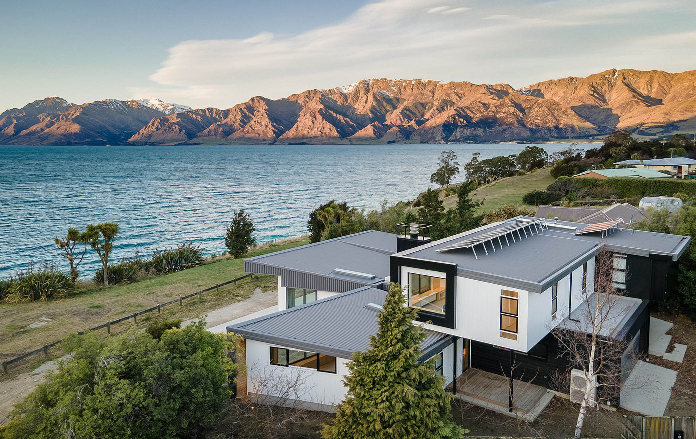 The View House Celebrates Stunning Lake And Mountain Vista in New ...