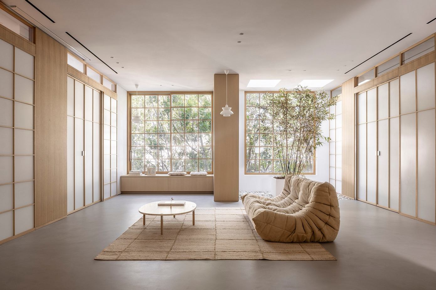 Minimalist Bauhaus by Tal Goldsmith Fish design studio | HomeAdore