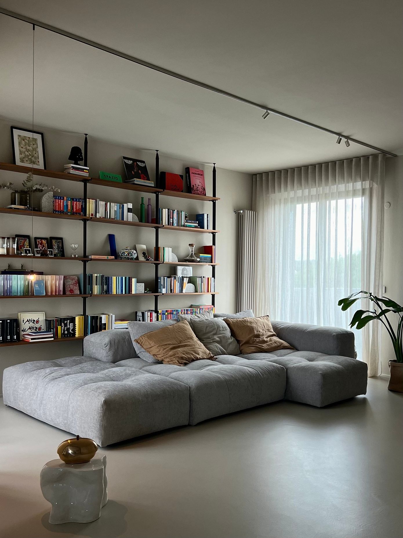 JC House on the Adriatic Balances Open Living and Quiet Rest Zones ...