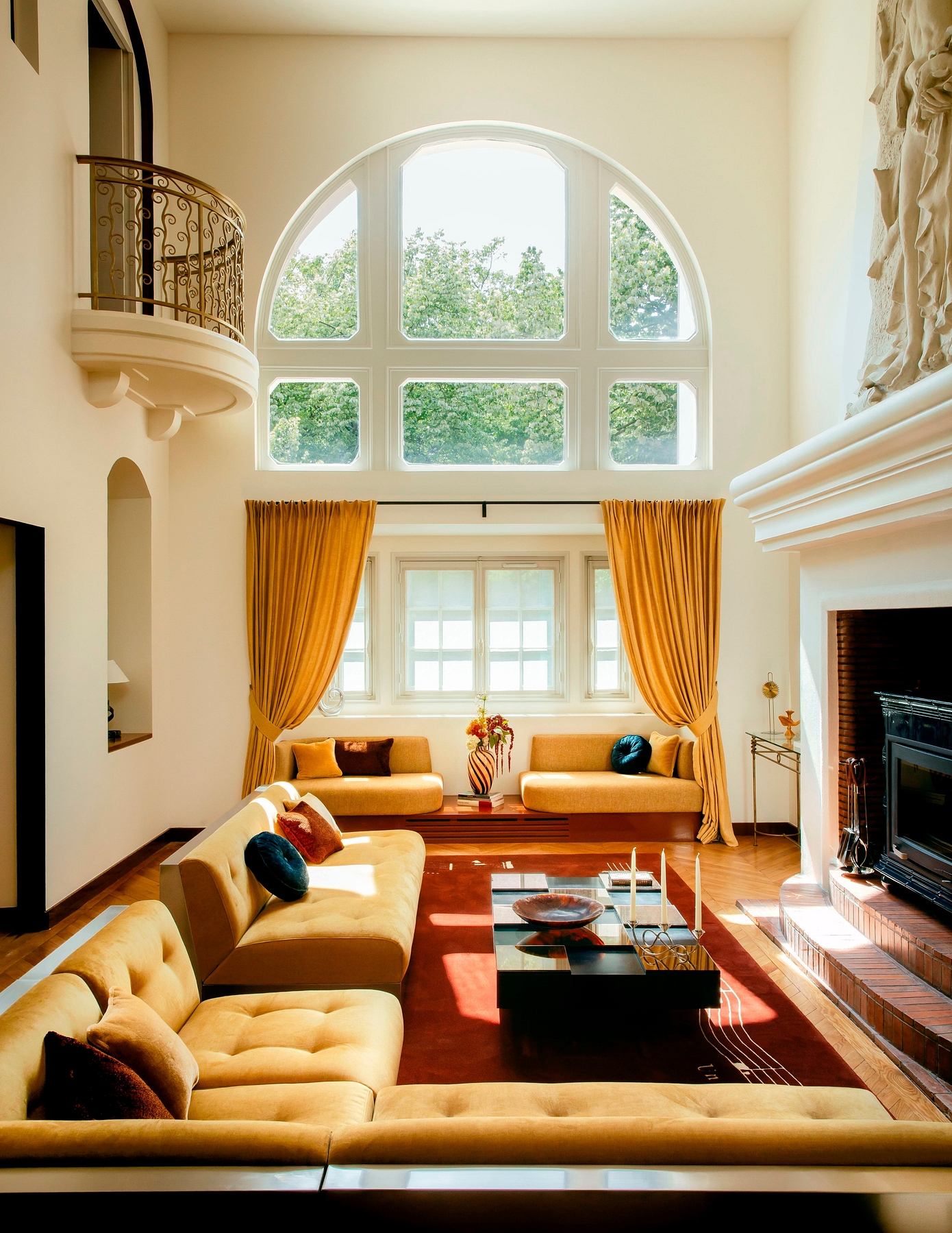 Villa Junot Revives 1920s Grandeur with Contemporary Parisian Art | HomeAdore